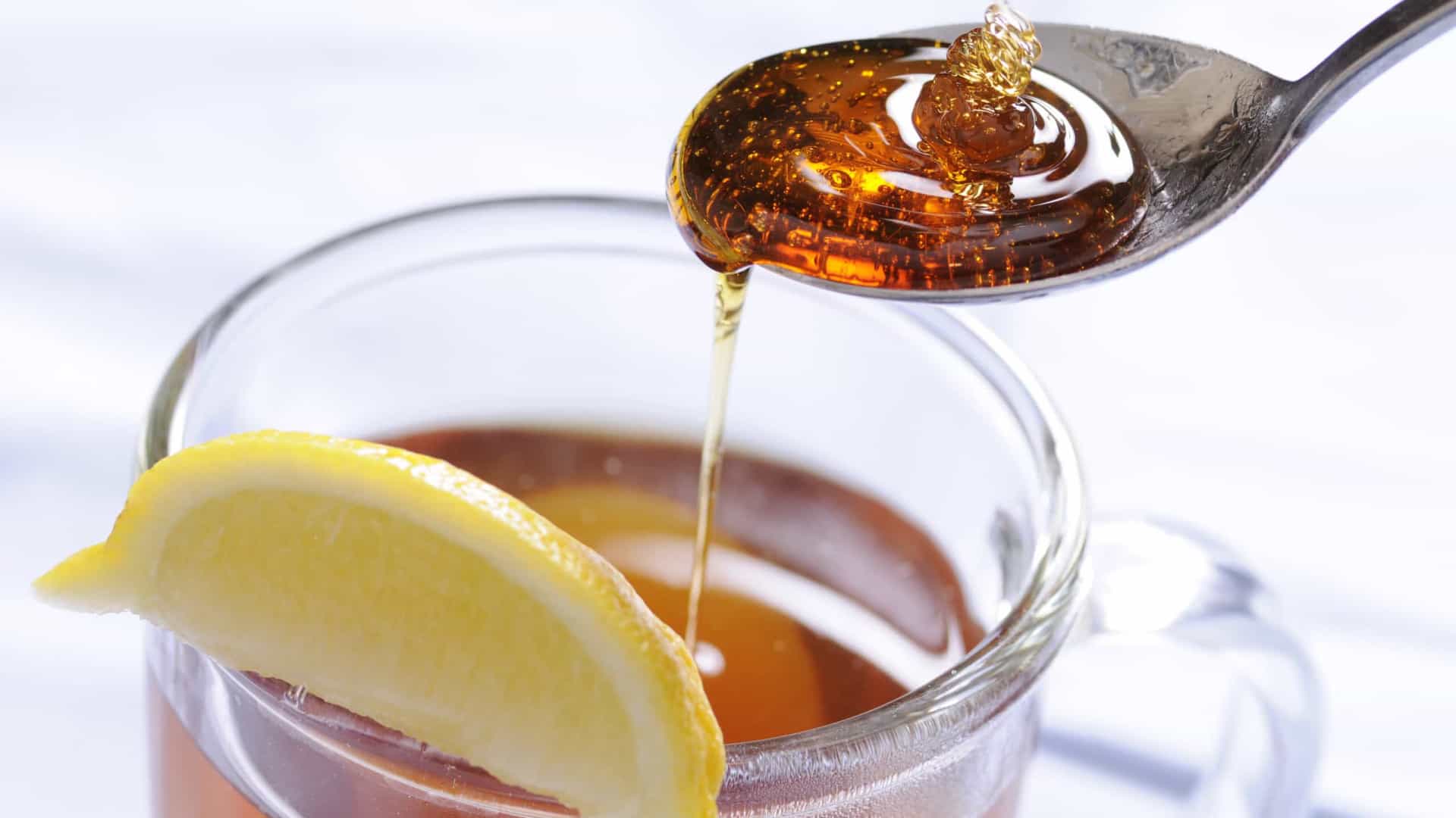 Confira os benefícios do chá com mel para o inverno - Apiário Santo Antônio